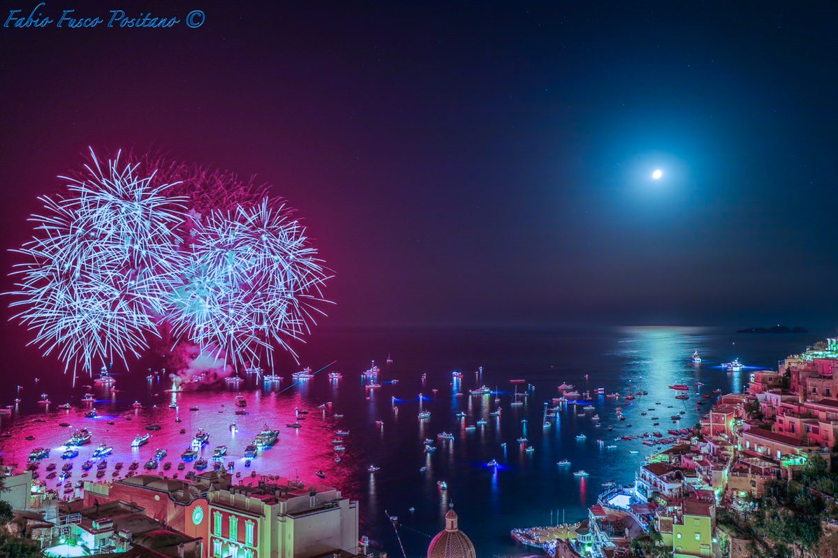 Ferragosto e fuochi d’artificio a Positano e Maiori: orari, tradizioni ...